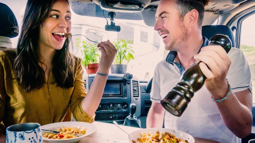Featured vanlifers - Alex & Amy | Vanlife Eats