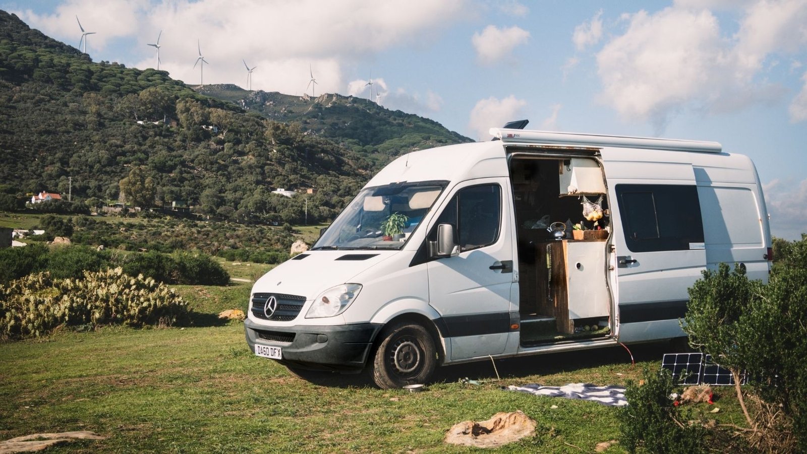 Featured vanlifers - Alex & Amy | Vanlife Eats